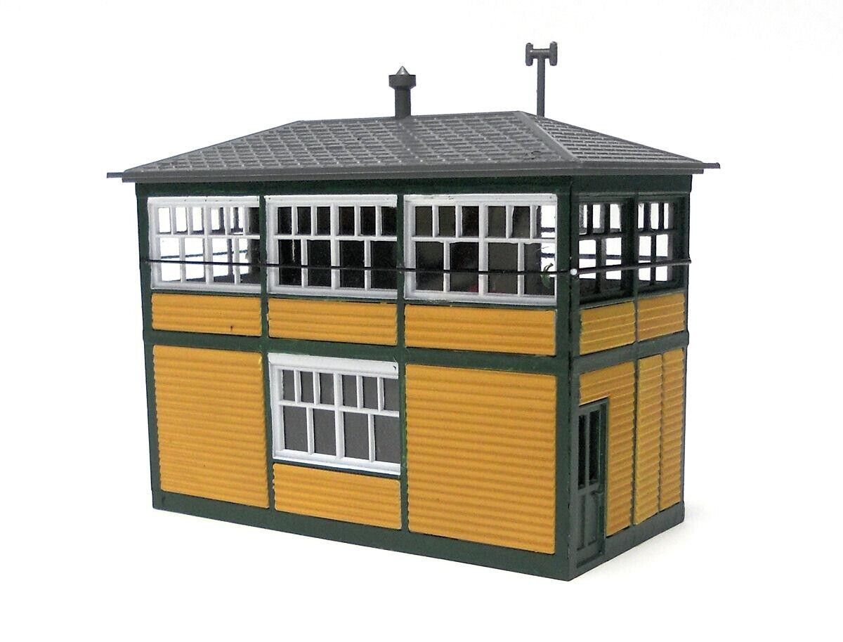 Gaugemaster GM402 Fordhampton Signal Box - Plastic Kit - KJB Models