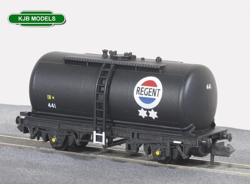 PECO NR-P77 Regent Oil Tank Wagon - KJB Models