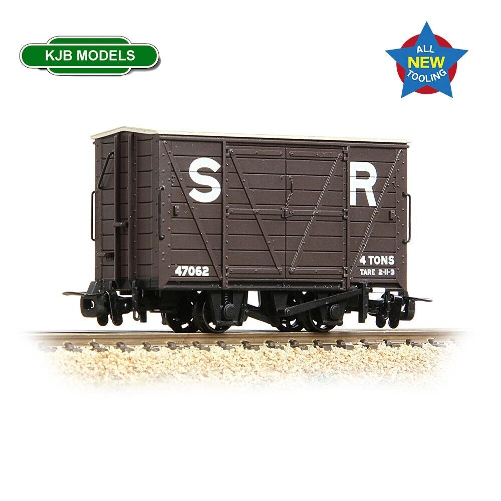 Bachmann 393-126 RNAD Box Van SR Brown Wagon - KJB Models