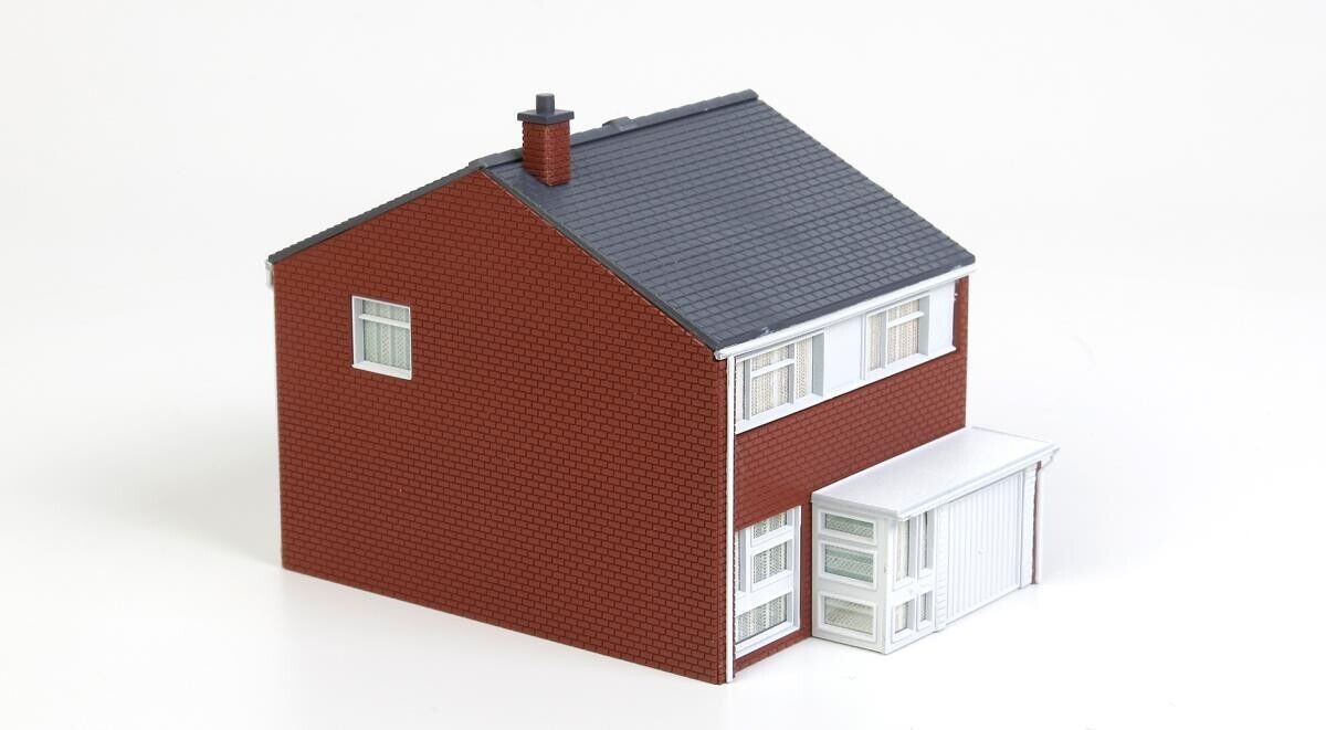 Gaugemaster GM409 Fordhampton Detached House - Plastic Kit - KJB Models